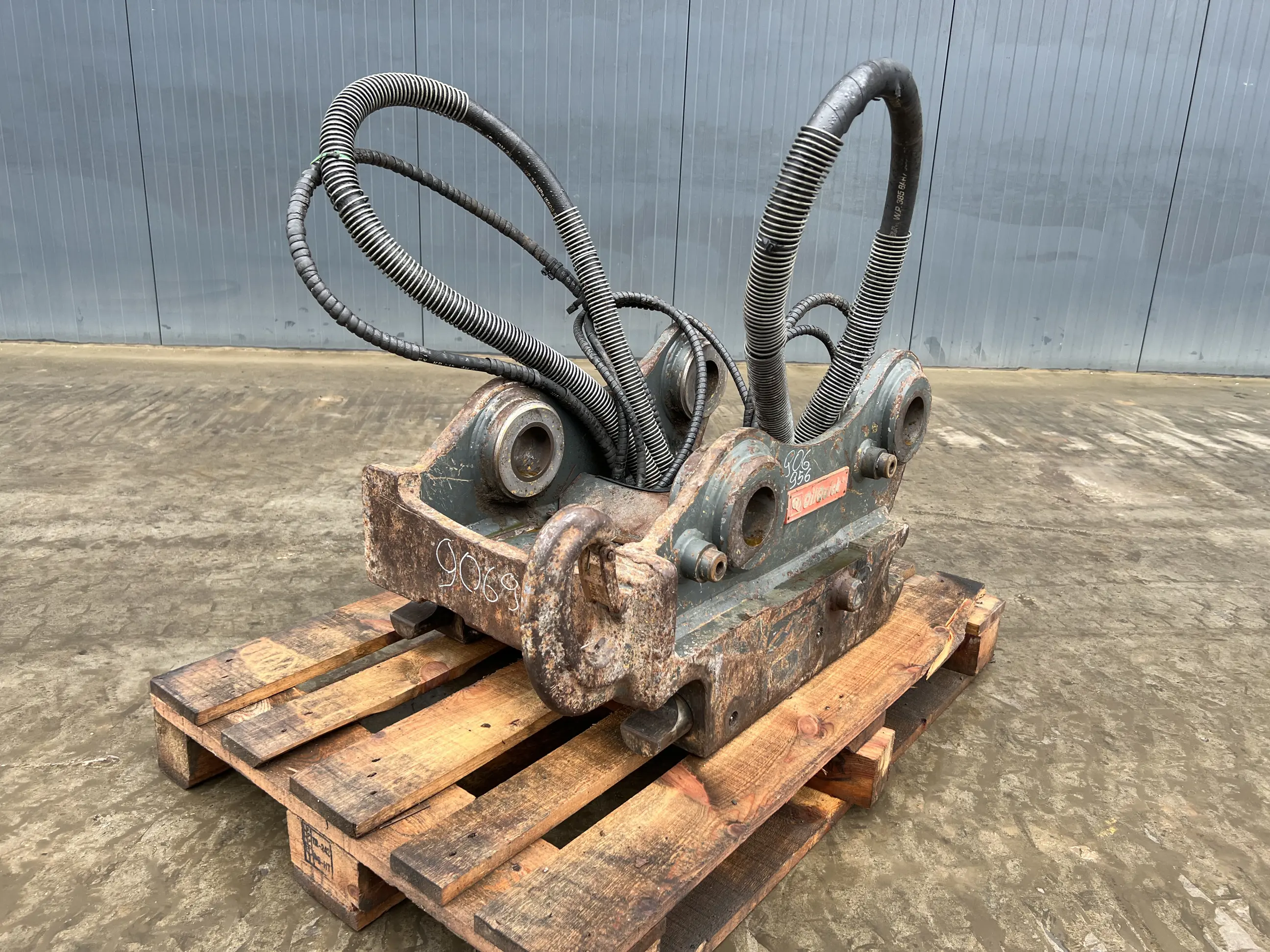 Quick Couplers – Oilquick – OQ70/55 - 323D – #906956 – Smitma